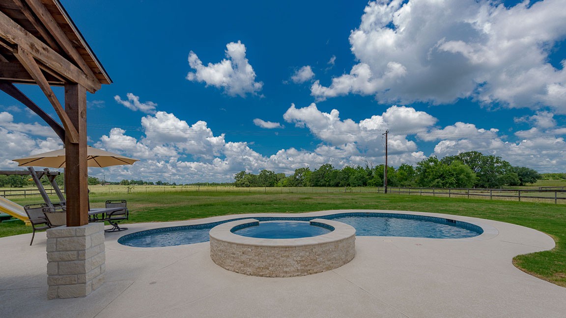 Paradise Oasis Pools